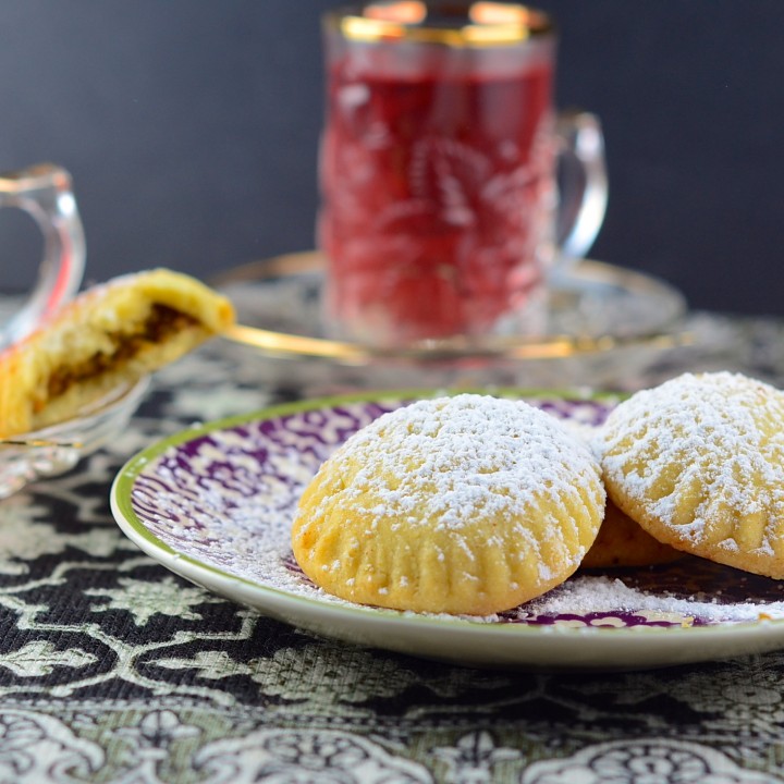Maamoul - Nut or Date Filled Middle Eastern Cookies - May I Have That ...
