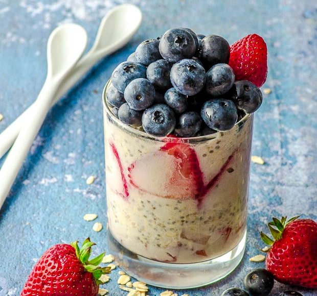 Red White and Blue Vegan Overnight Oats - May I Have That Recipe?