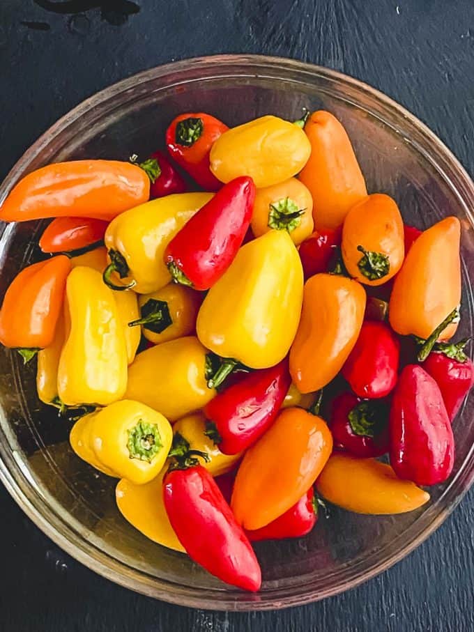 Mini Sweet Peppers With Grilled Halloumi Cheese