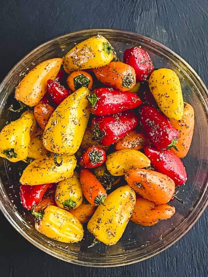 Mini Sweet Peppers With Grilled Halloumi Cheese